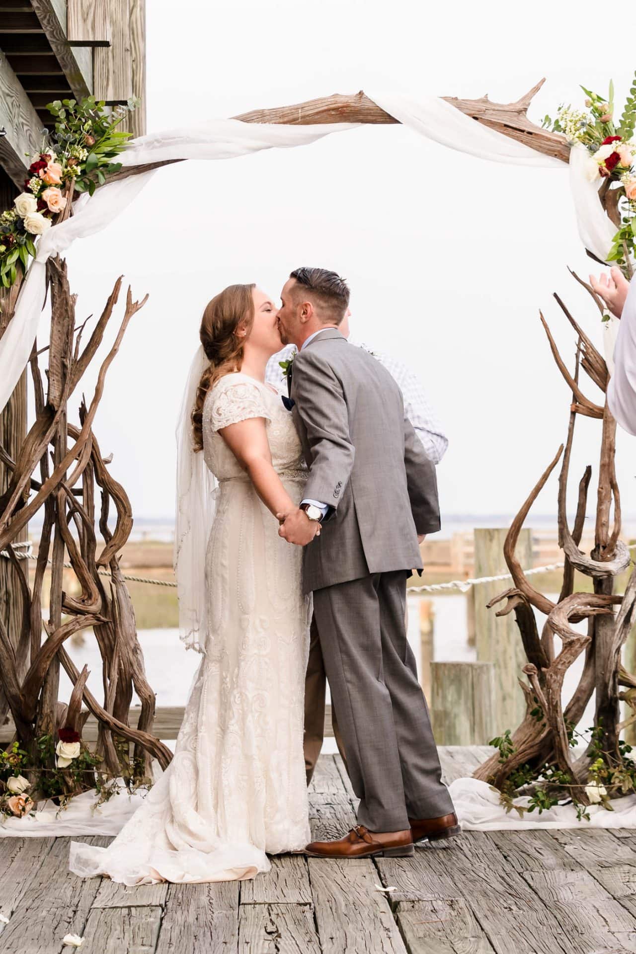 Intimate Lucy Creek Dockhouse Wedding - Susan DeLoach Photography